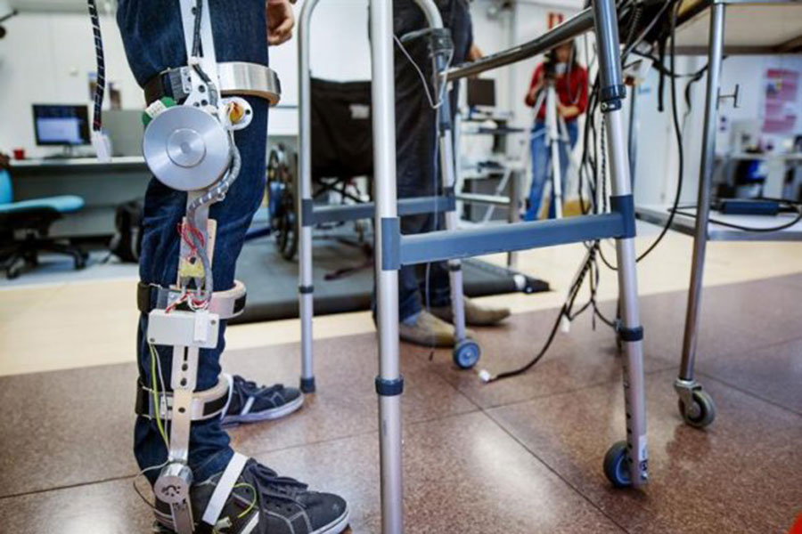 Universitarios trabajan proyecto de prótesis robóticas inteligentes ...